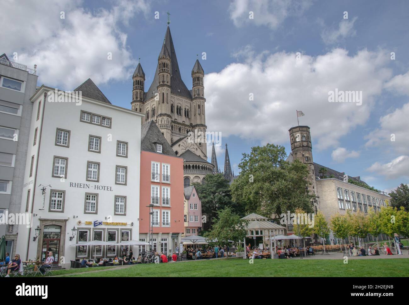 Köln- Rheinufer Altstadt Stock Photo - Alamy