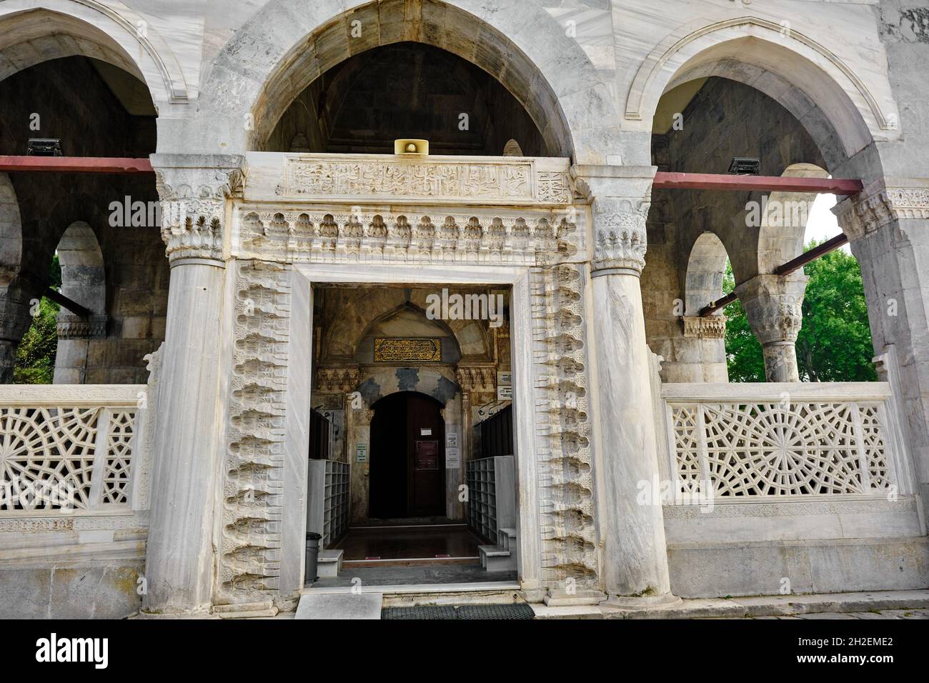 Green mosque (yesil camii) in Nicaea (iznik) entrance gate and arabic ...