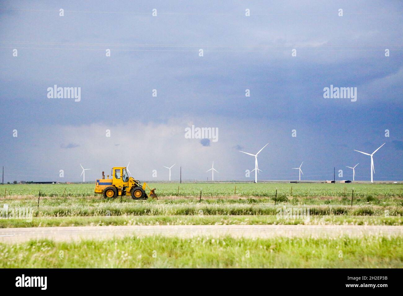 Texas farm tractor hi-res stock photography and images - Alamy