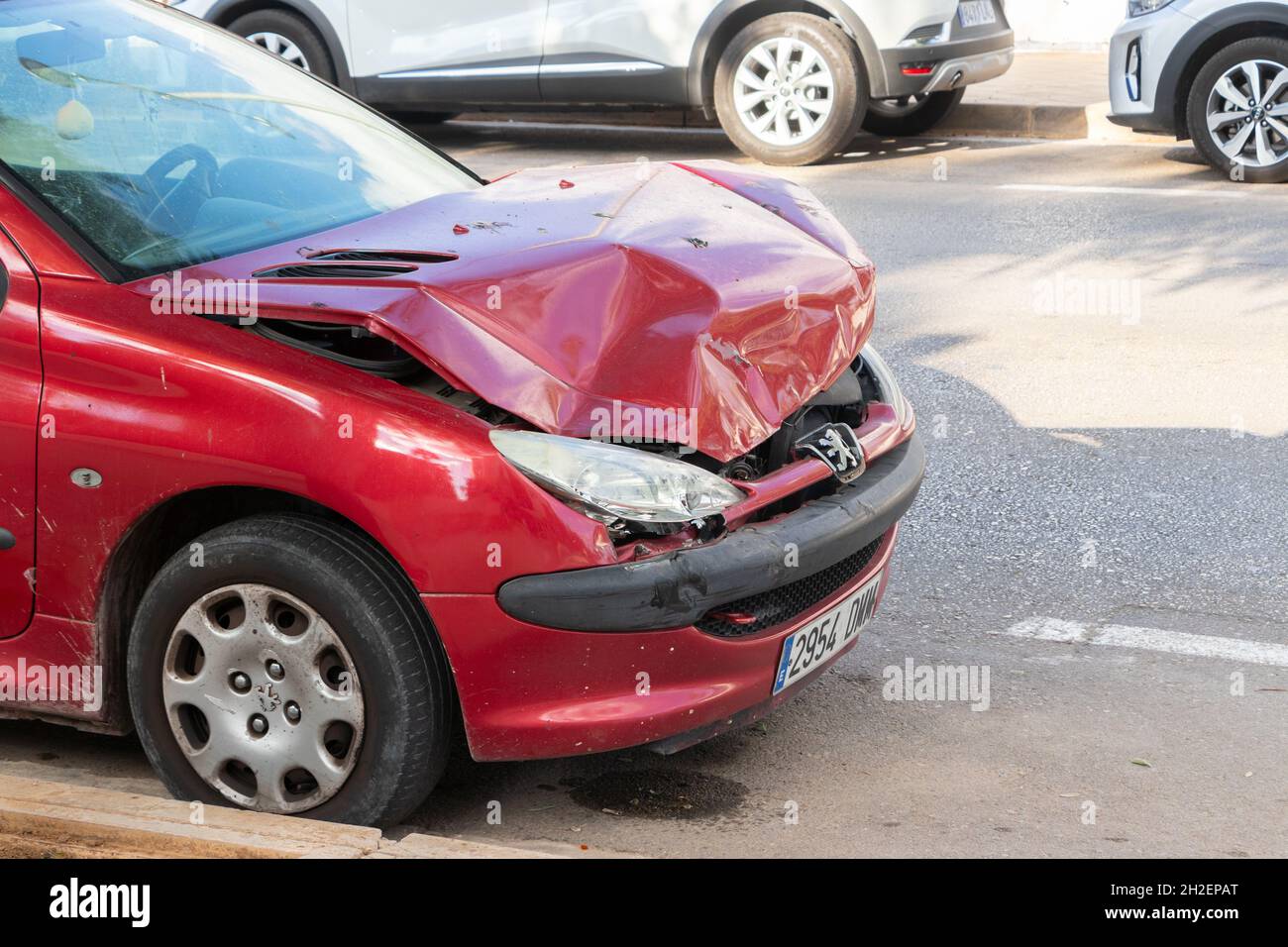 Crumpled peugeot hi-res stock photography and images - Alamy