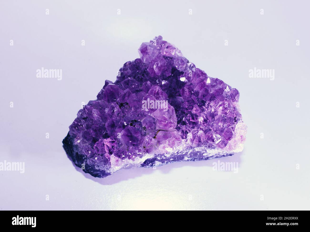 Amethyst crystal geode macro Stock Photo - Alamy