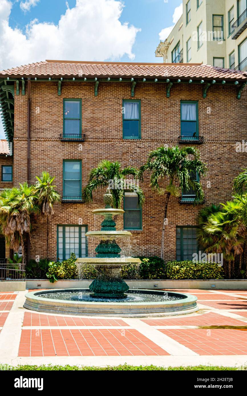 Franklin arms building hi-res stock photography and images - Alamy