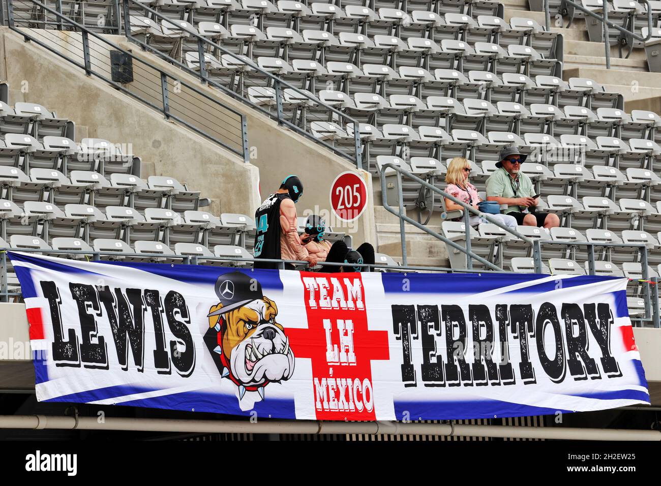 Mercedes amg f1 fans banner hi-res stock photography and images - Alamy