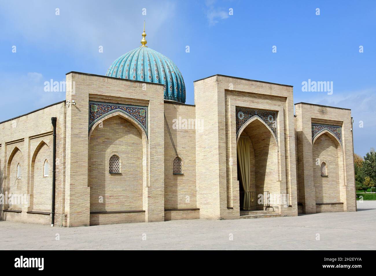 Muyi Muborak Madrasah, Muyi Muborak Library, Tashkent, Uzbekistan ...