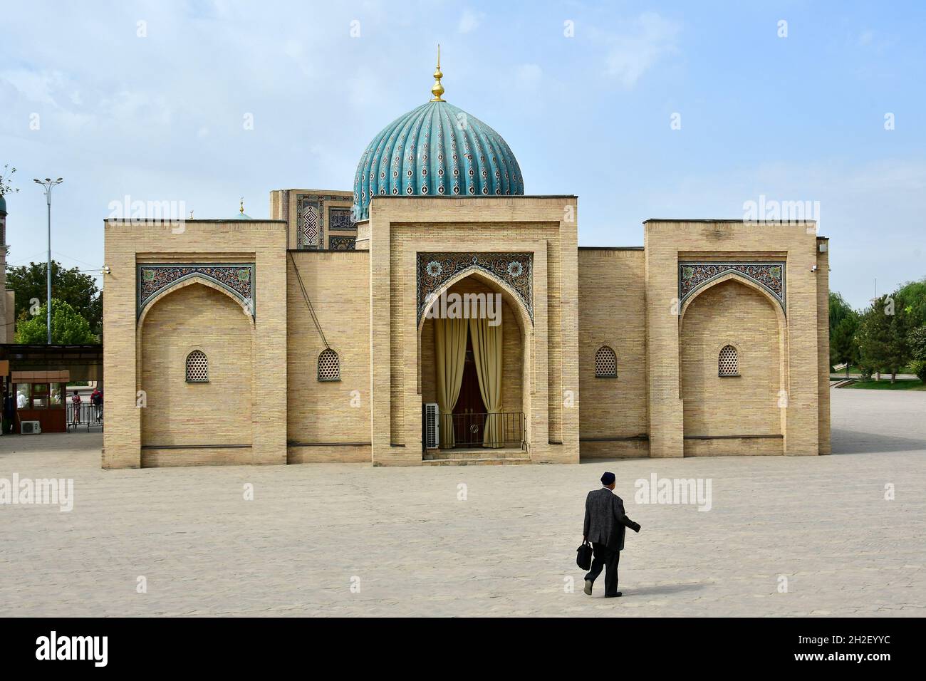 Muyi Muborak Madrasah, Muyi Muborak Library, Tashkent, Uzbekistan ...