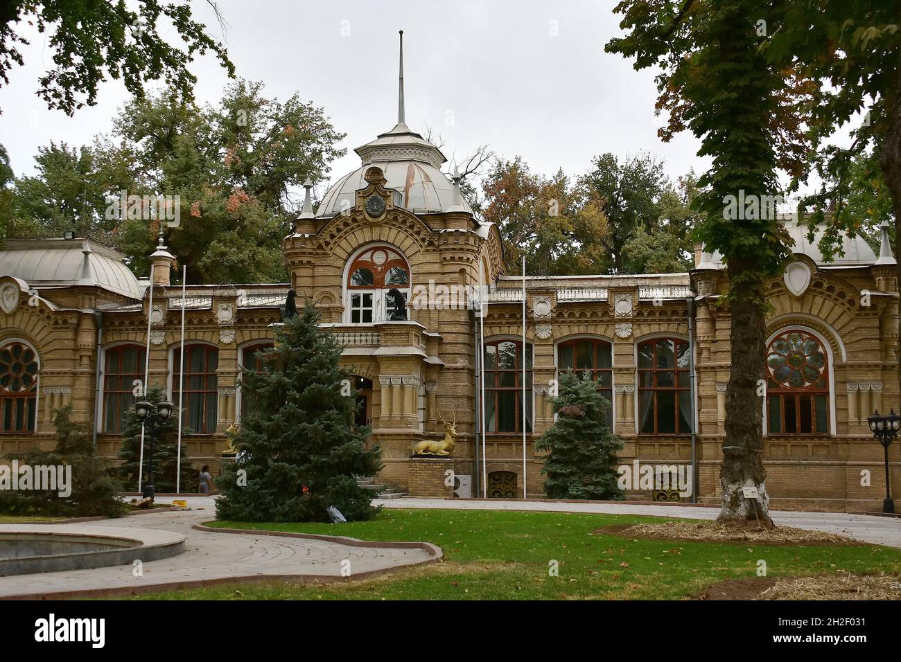 Prince romanov palace hi-res stock photography and images - Alamy