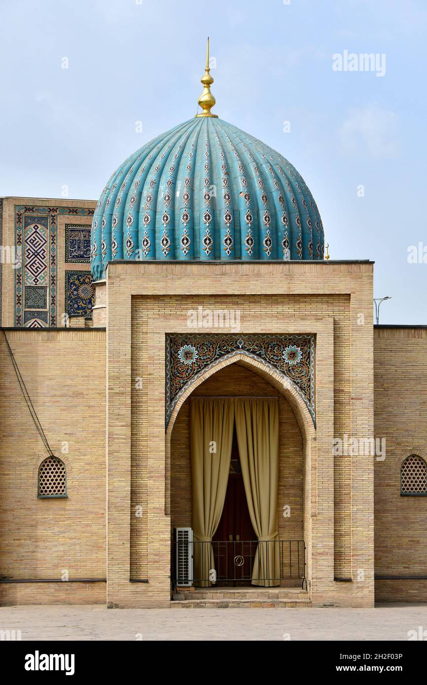 Muyi Muborak Madrasah, Muyi Muborak Library, Tashkent, Uzbekistan ...