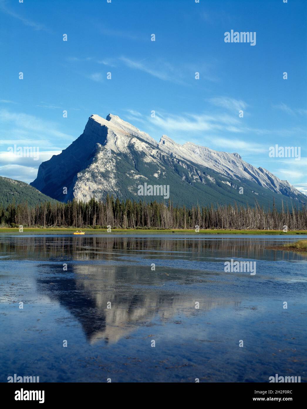 Scenic view mount rundle hi-res stock photography and images - Alamy