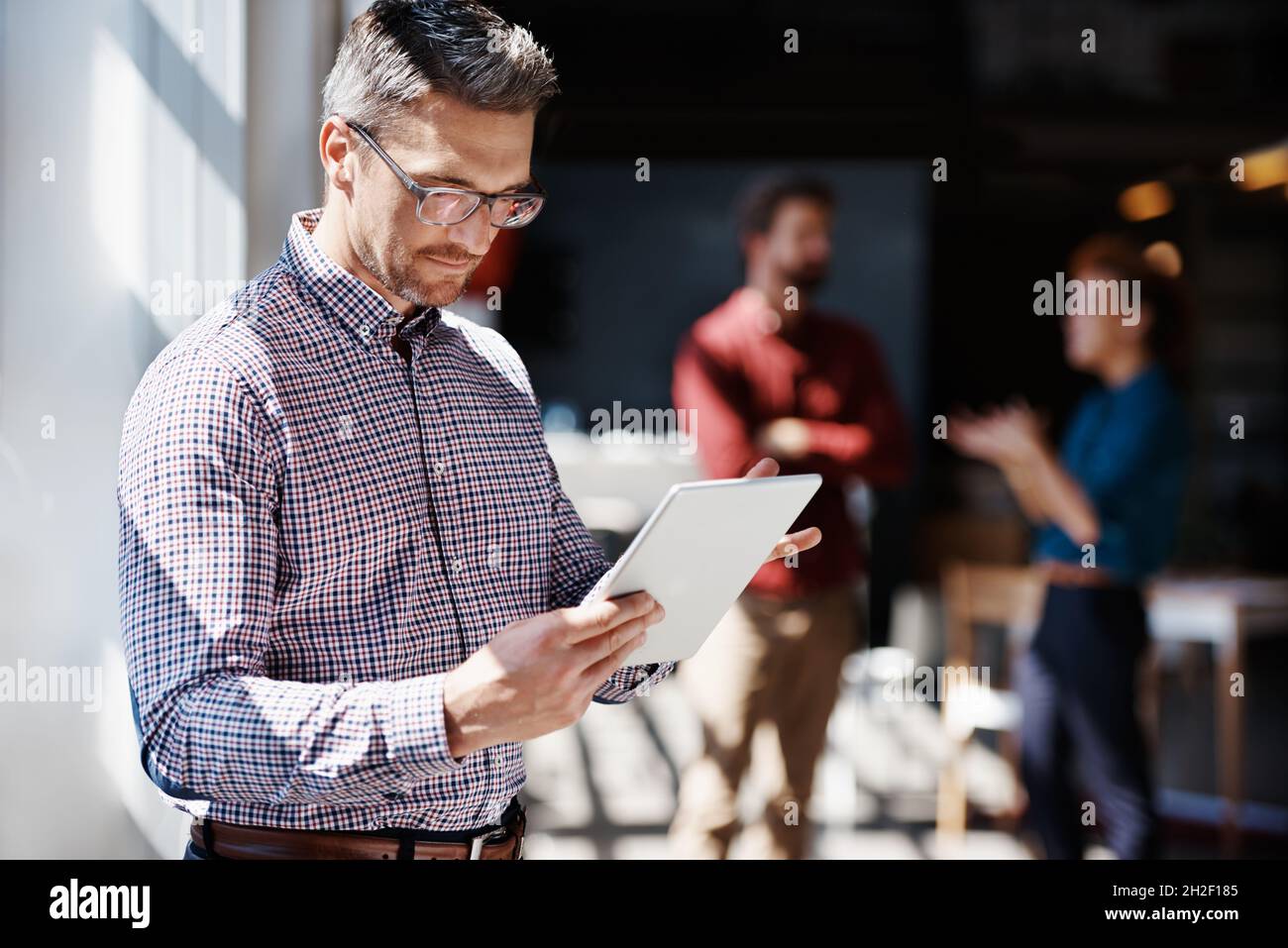 Doing market research hi-res stock photography and images - Alamy