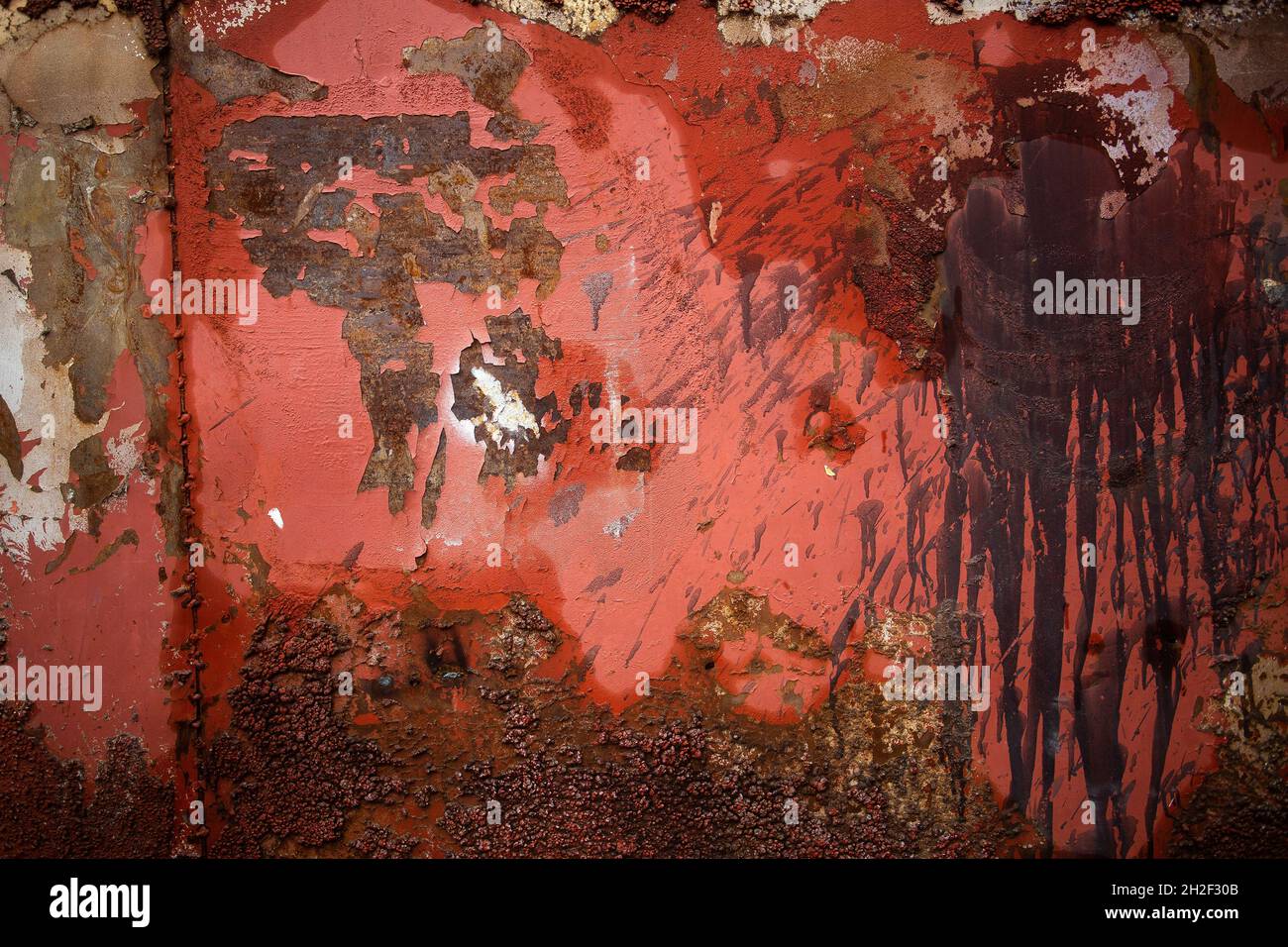 Red rusty brass background with paint splatter Stock Photo - Alamy