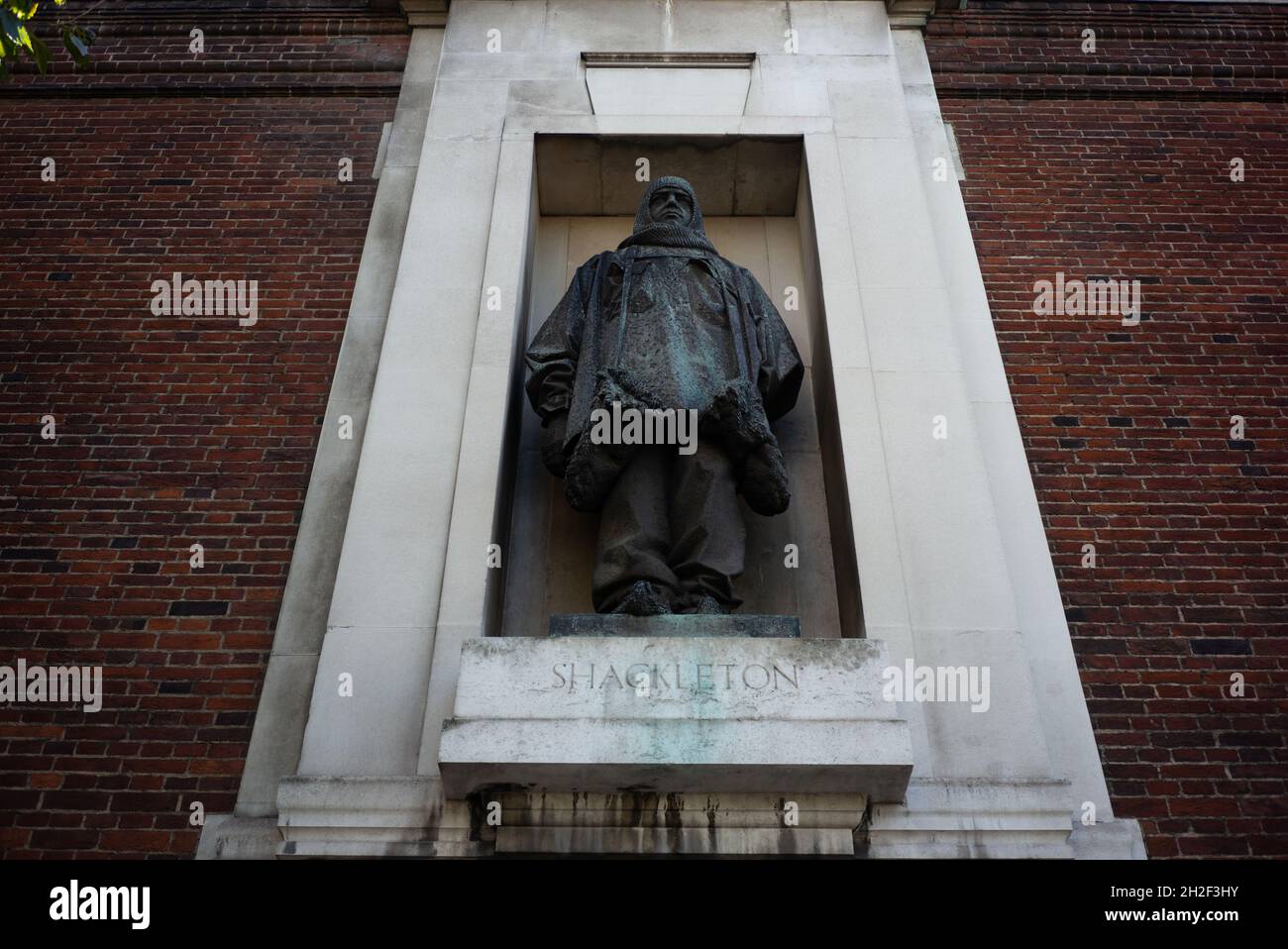 Royal geographical society shackleton hi-res stock photography and ...