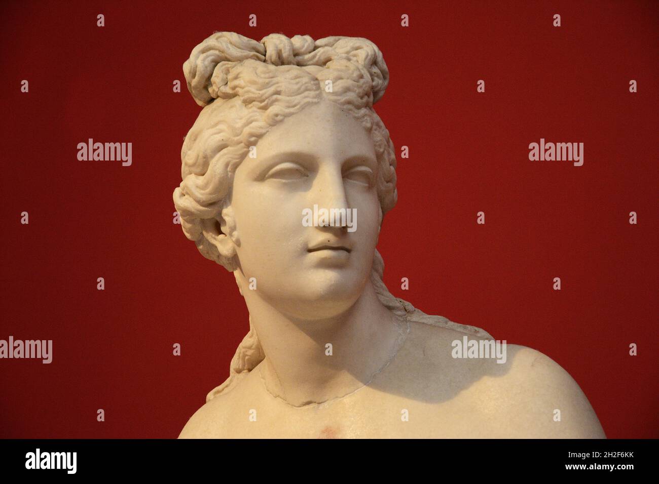 Statue athens hi-res stock photography and images - Alamy