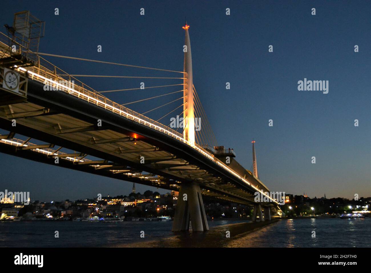 Golden horn halic coast hi-res stock photography and images - Alamy