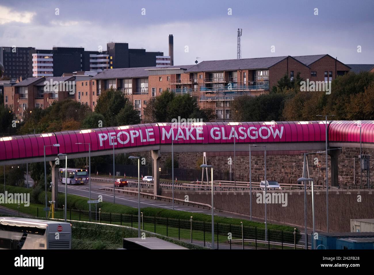 Pedestrian walkway over clydeside expressway hi-res stock photography ...