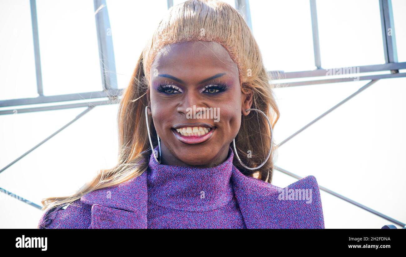 Model Symone (Reggie Gavin) poses for photos at the 86th floor ...