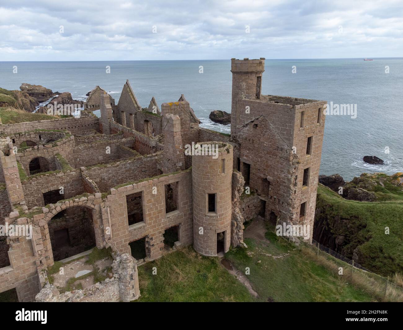 Slains Castle, Inspiration for Dracula.Scotland.UK Stock Photo - Alamy