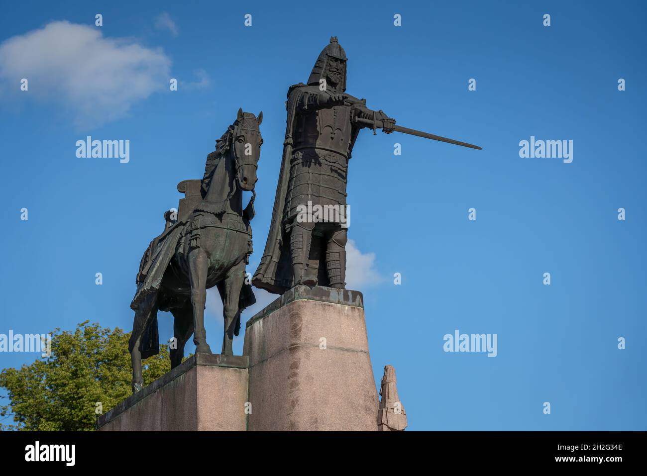 Monument to Grand Duke Gediminas - Vilnius, Lithuania Stock Photo - Alamy