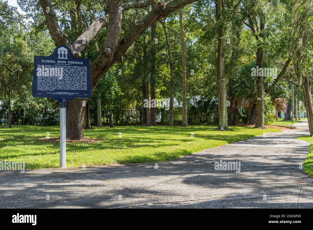 Historical marker for Florida Boom Sidewalks, which were 9 feet wide ...