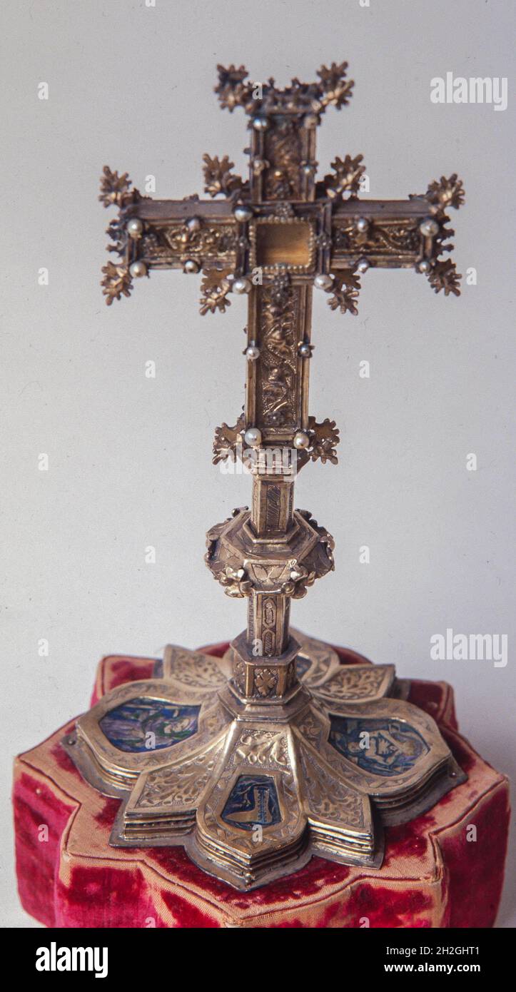 Madera cincelada hi-res stock photography and images - Alamy