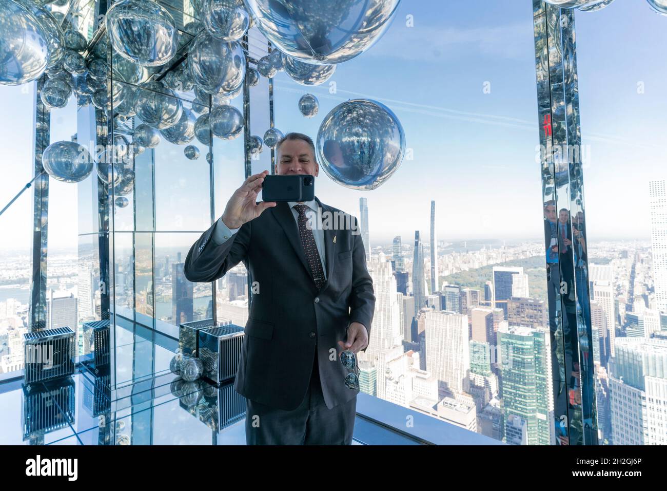 Nypd commissioner dermot shea hi-res stock photography and images - Alamy