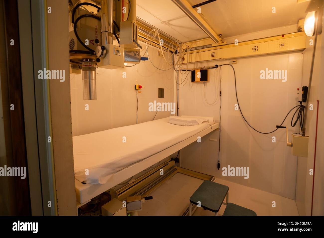 Berlin, Germany. 21st Oct, 2021. A whole-body counter is seen during a ...