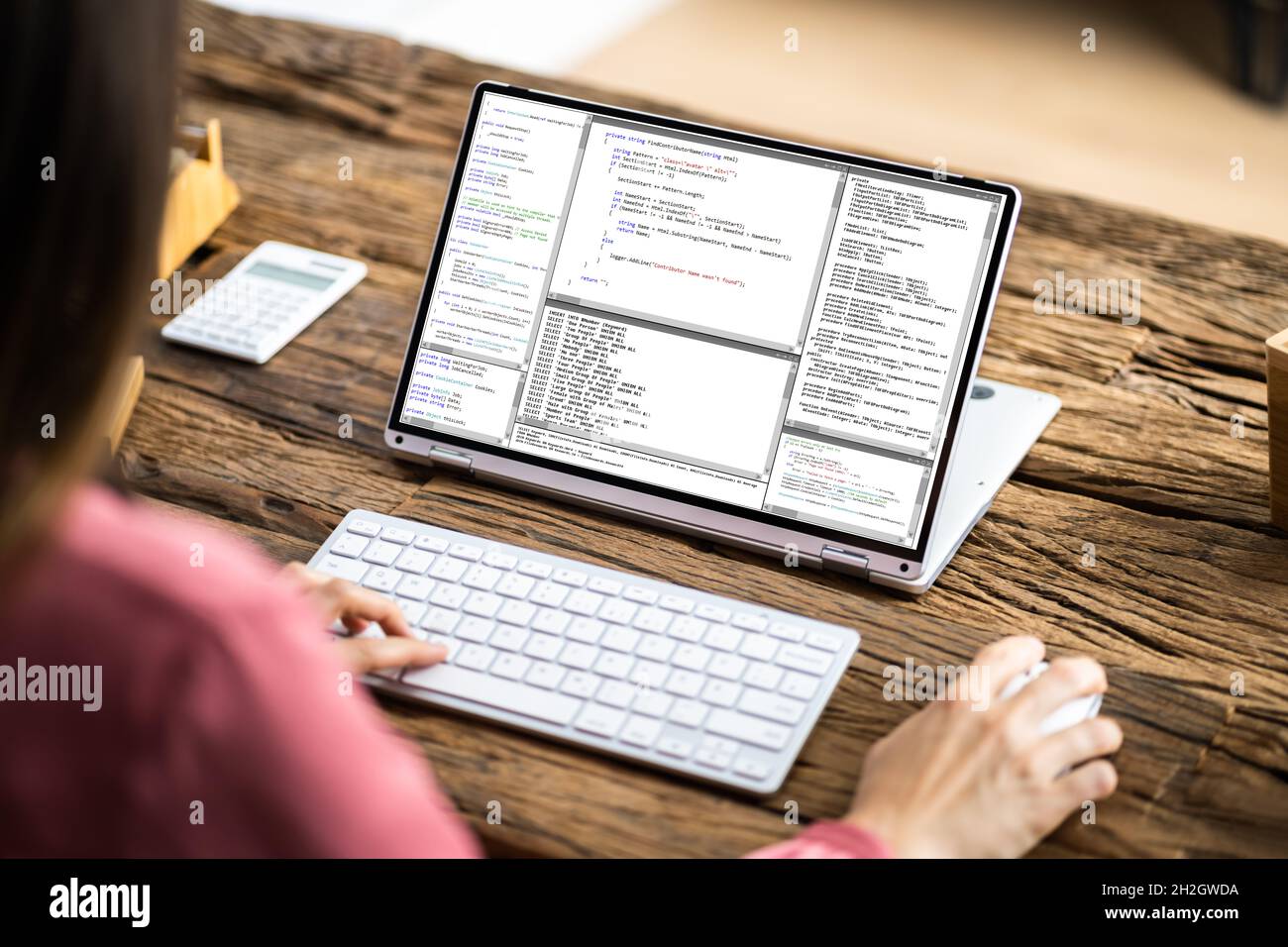 Female developers hi-res stock photography and images - Alamy