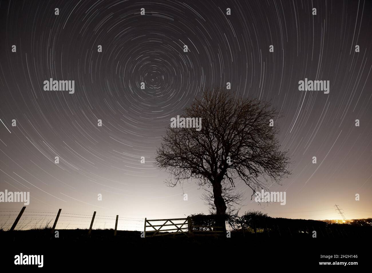 Beautiful night time silhouette hi-res stock photography and images - Alamy