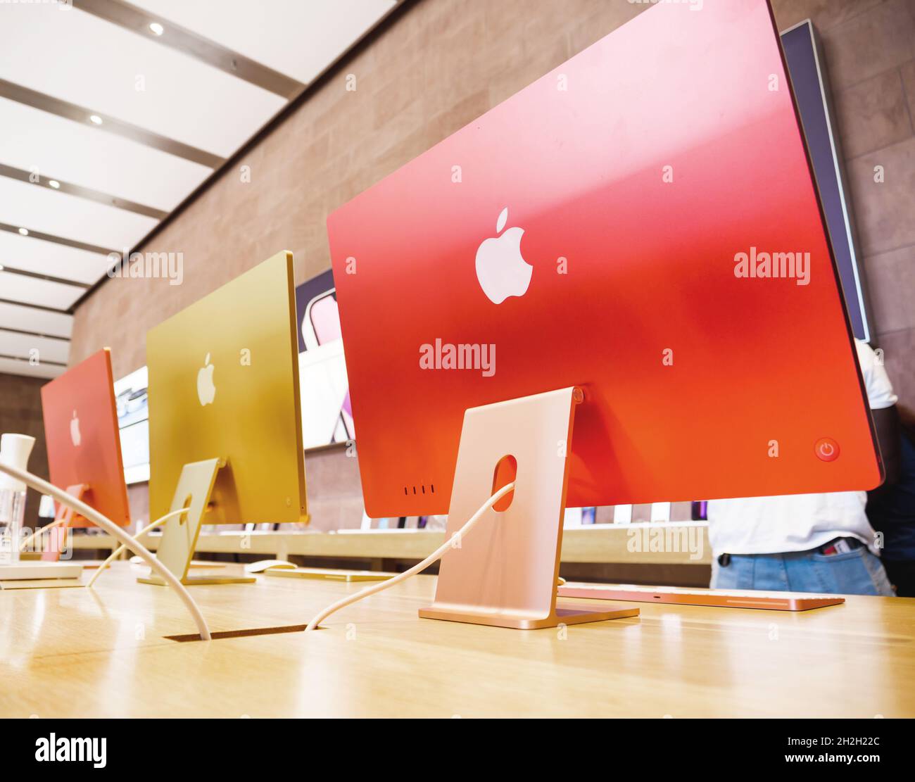 Apple logo on the new iMac colorful 2021 versions the all-in-one ...