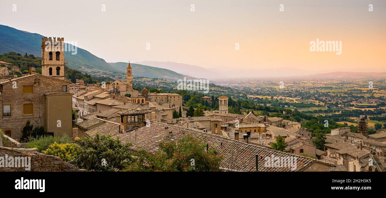 Fantastic view with foresight over Italian landscape Stock Photo - Alamy