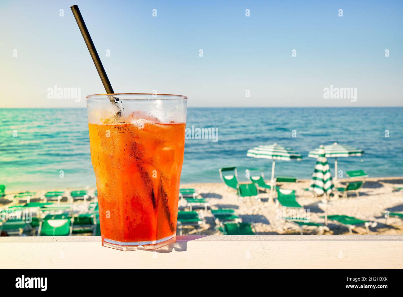 Cold refreshing drink on the beach Stock Photo - Alamy