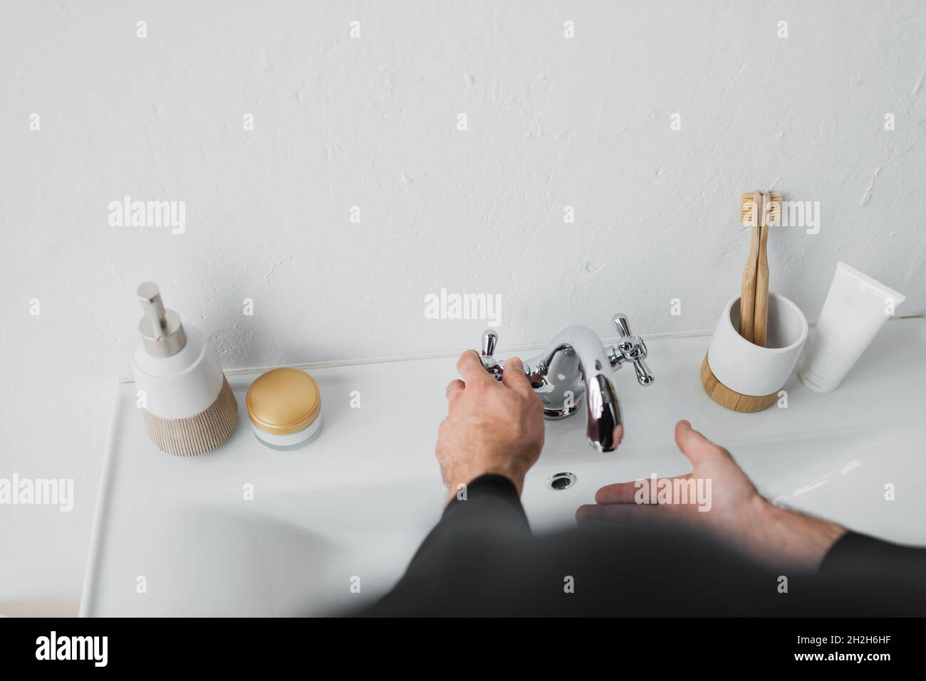 Tapping water hi-res stock photography and images - Alamy