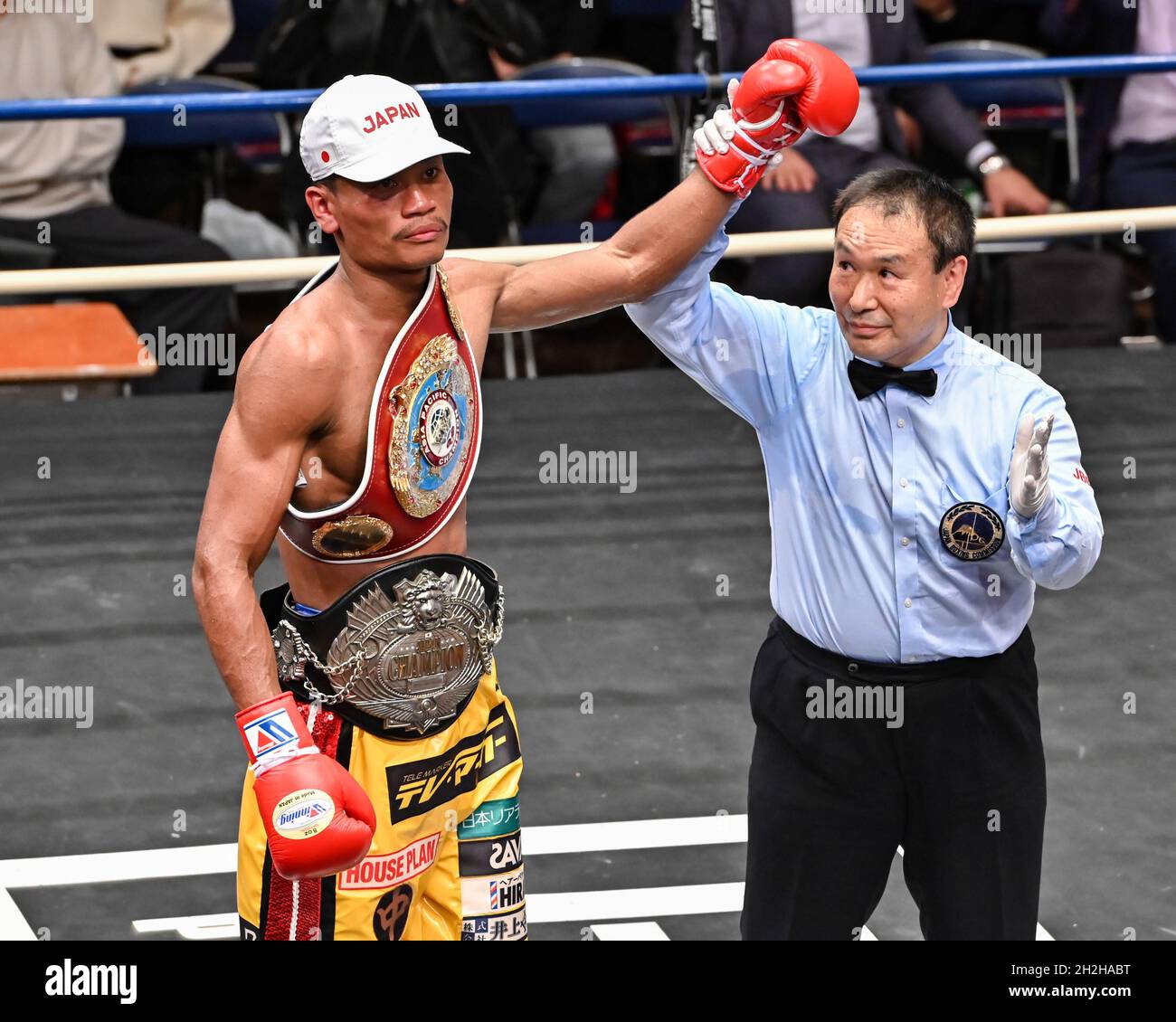 Andy Hiraoka won the vacant WBO Asia Pacific Super Light Title and ...