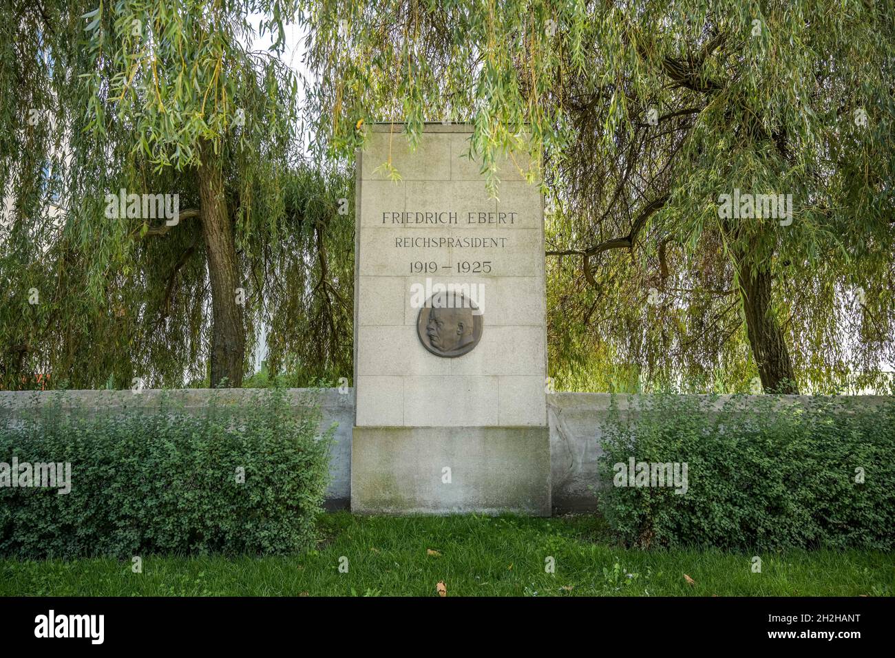 Gedenkstein, Friedrich Ebert, Friedrich-Ebert-Siedlung, Afrikanisches ...