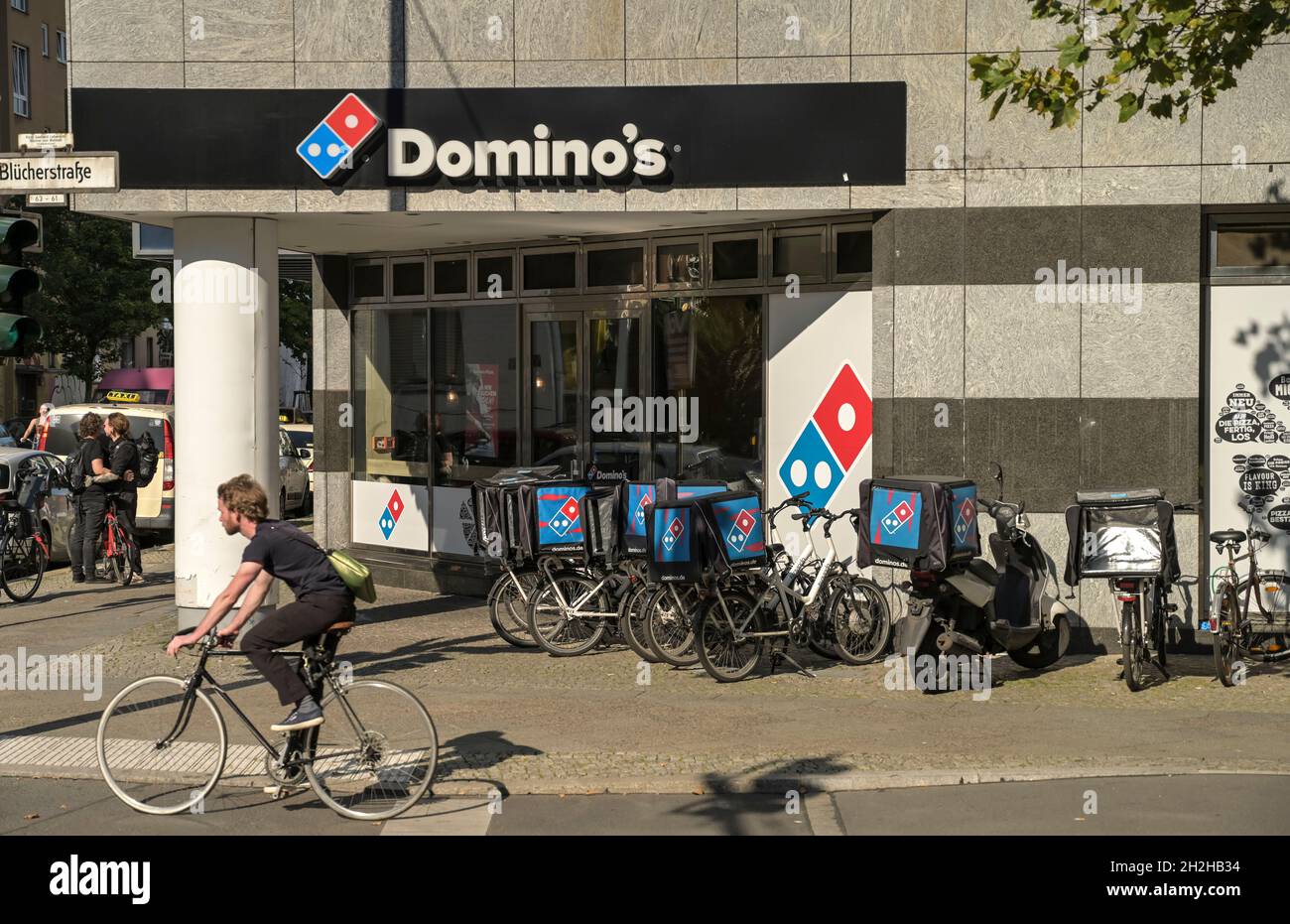 Domino´s Pizza, Blücherstraße, Kreuzberg, Friedrichshain-Kreuzberg, Berlin, Deutschland Stock ...