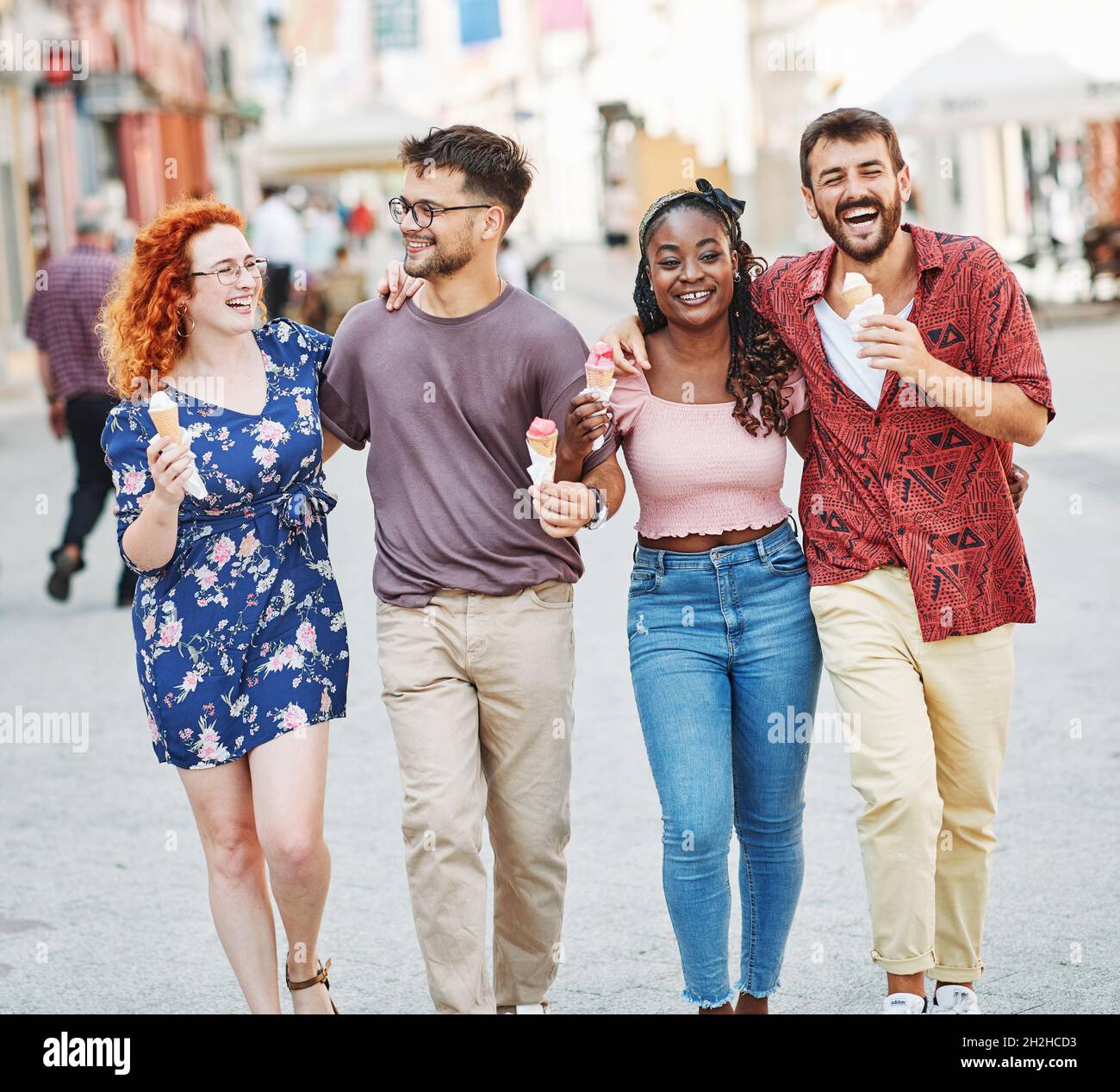 Woman eating walking city hi-res stock photography and images - Alamy