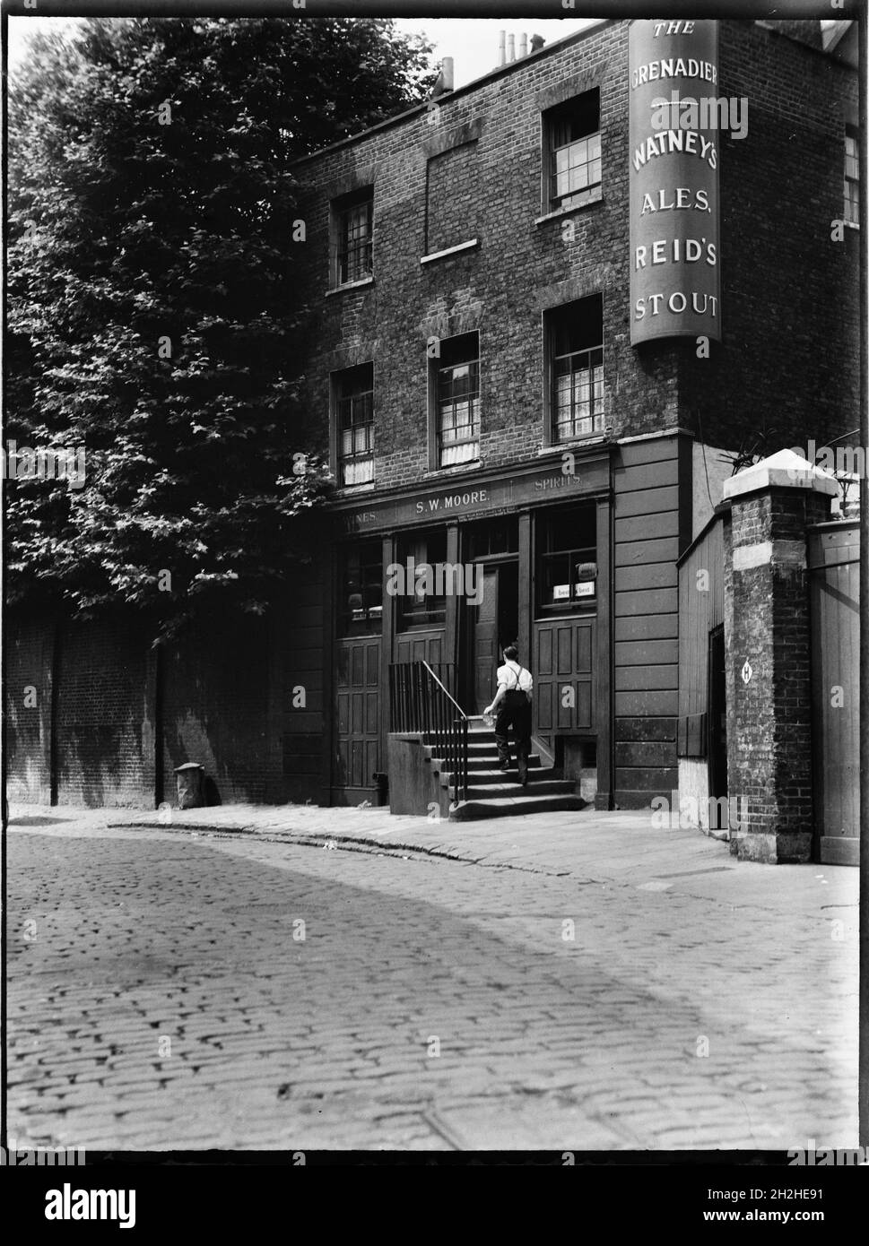 The grenadier pub london hi-res stock photography and images - Alamy