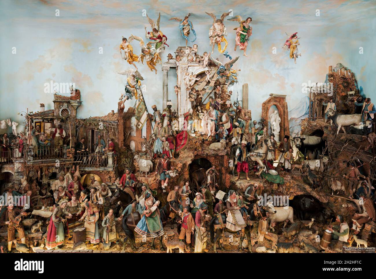 Nativity scene italian gold hi-res stock photography and images - Alamy