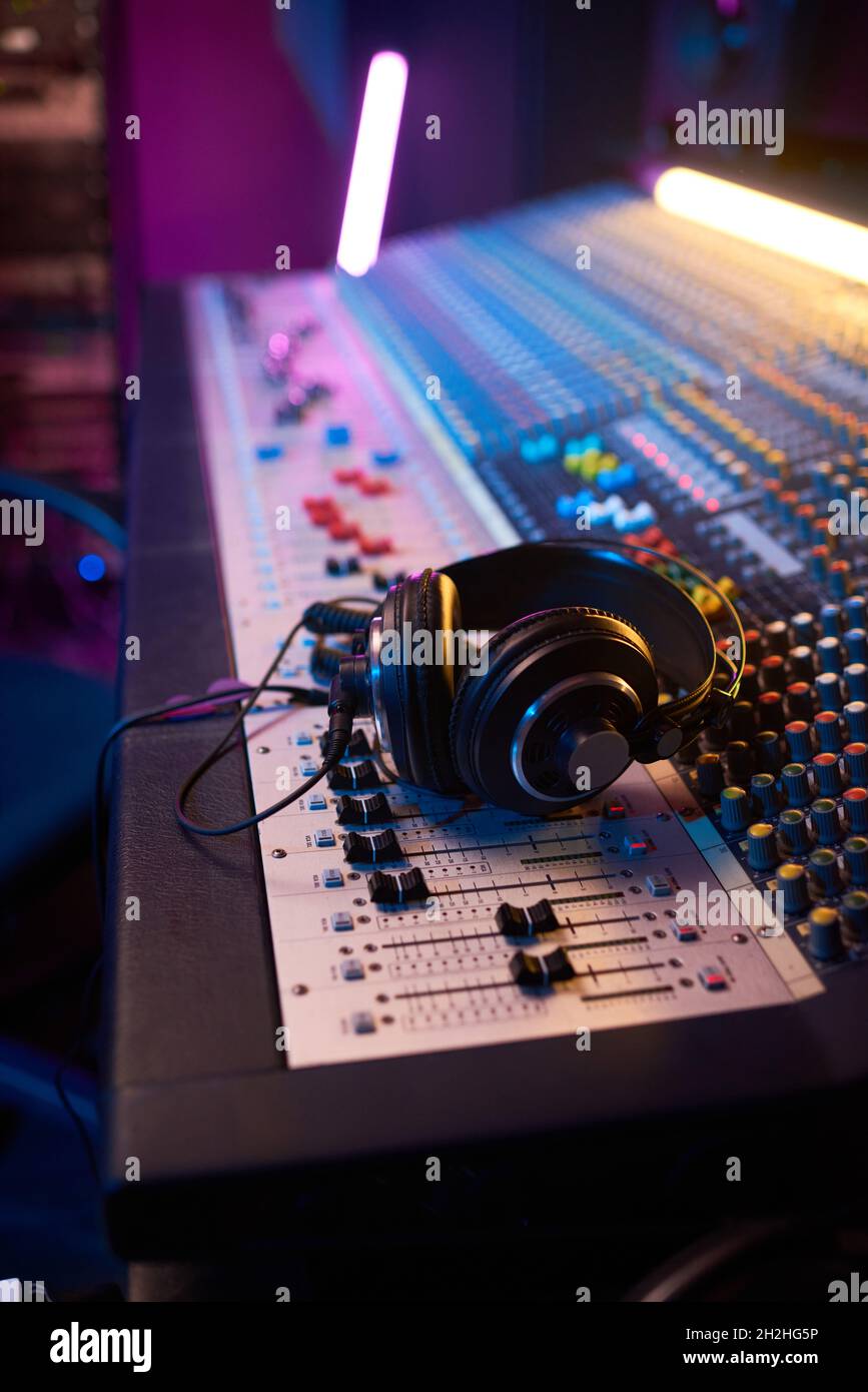 Studio control desk hi-res stock photography and images - Alamy