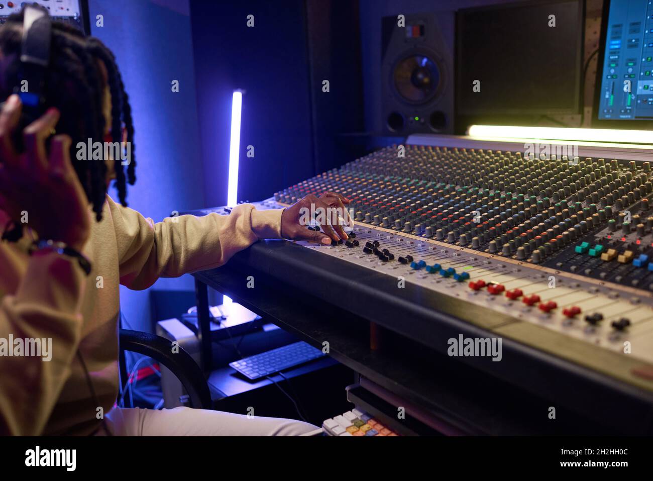 Sound operator hi-res stock photography and images - Alamy