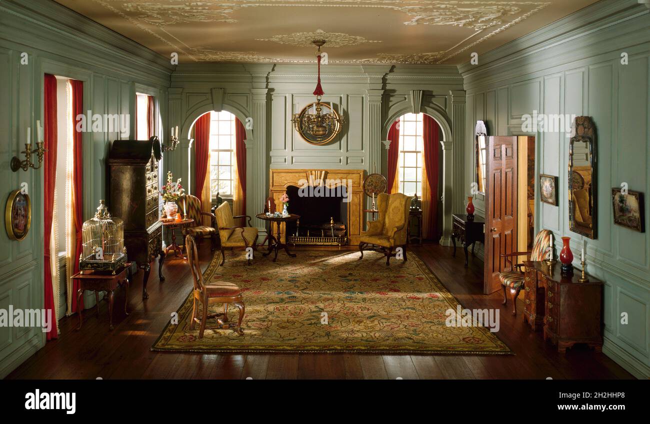 Drawing room 18th century doors hi-res stock photography and images - Alamy