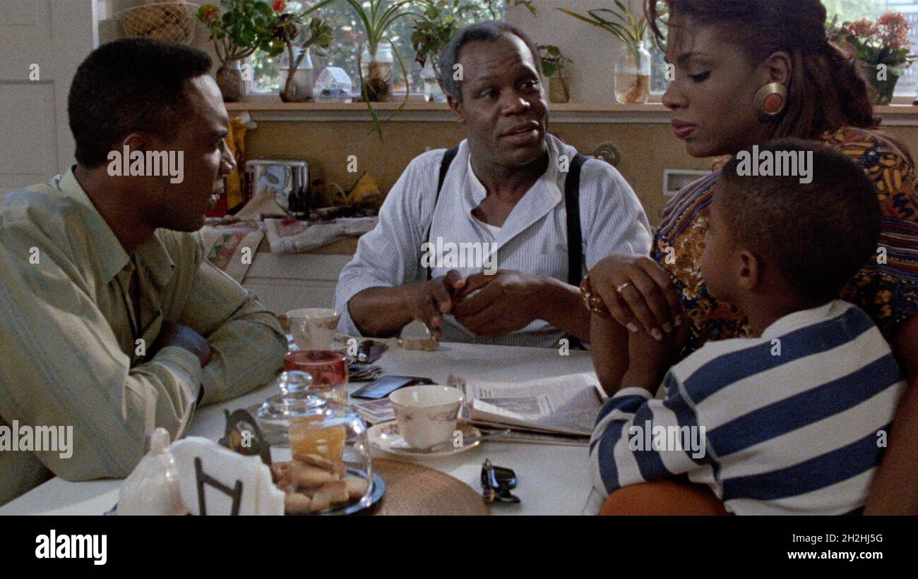 TO SLEEP WITH ANGER (1990), directed by CHARLES BURNETT. Credit: SVS ...