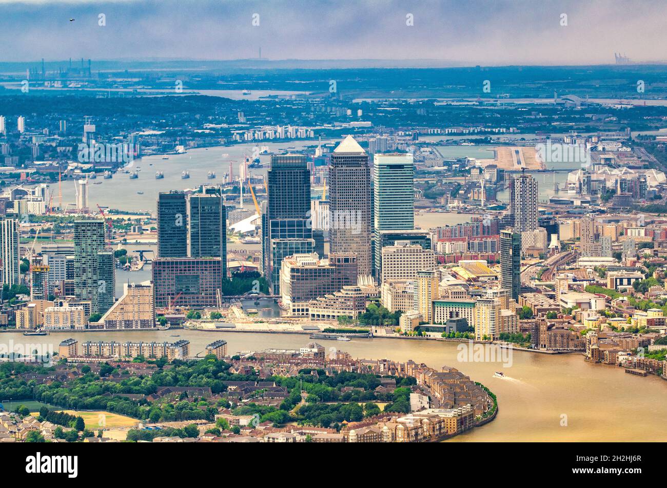 Helicopter london sunset hi-res stock photography and images - Alamy