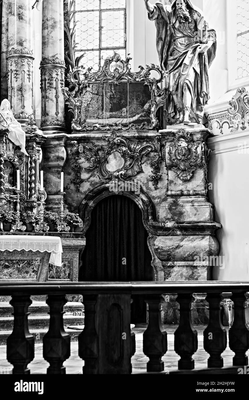 Heilige kirchen hi-res stock photography and images - Alamy