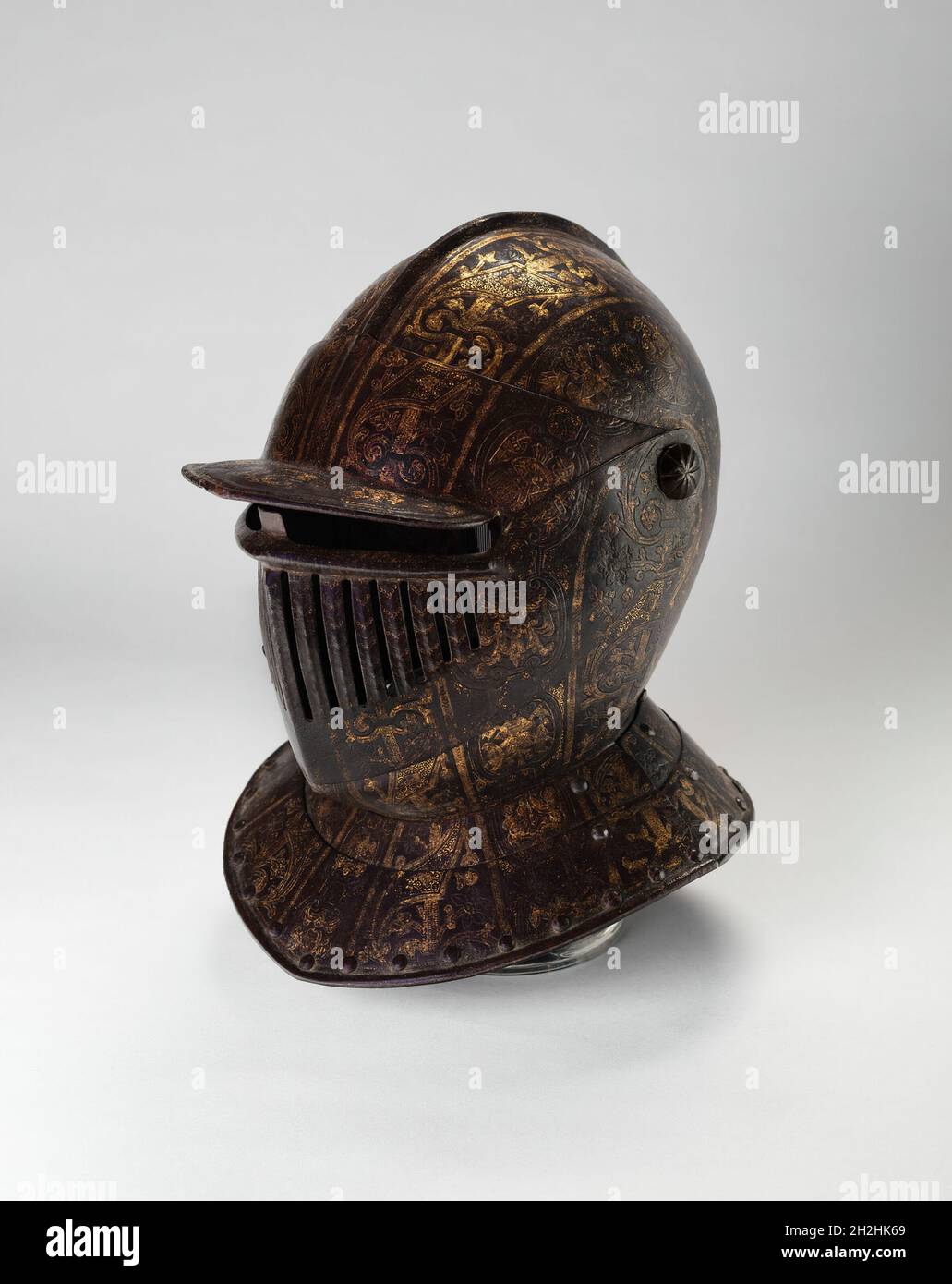 Closed burgonet hi-res stock photography and images - Alamy