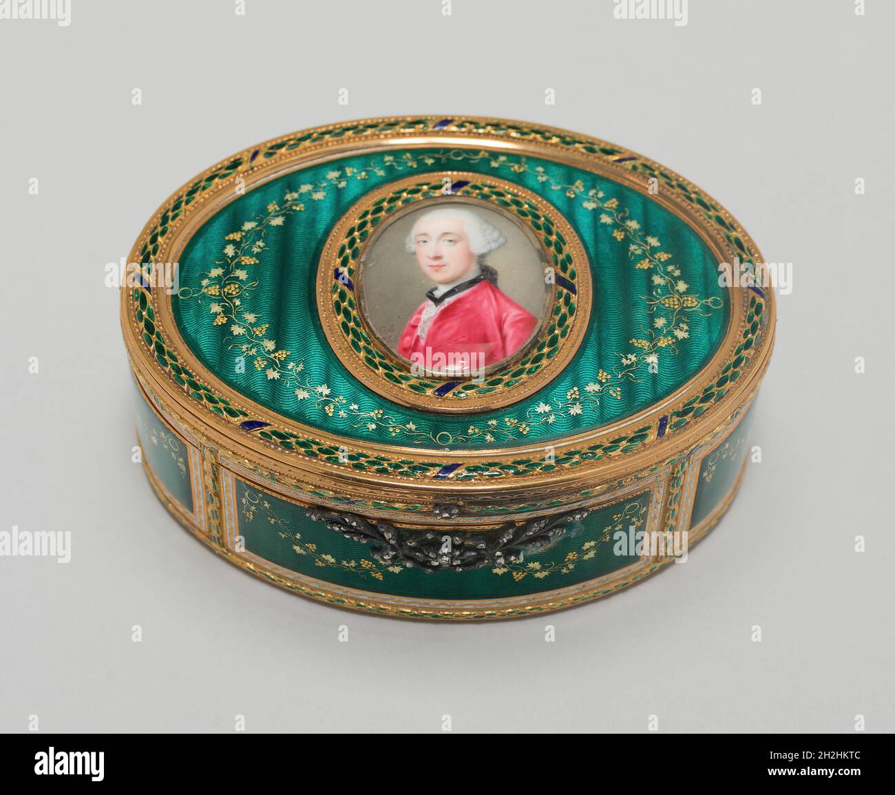 Box culture french paris hi-res stock photography and images - Alamy