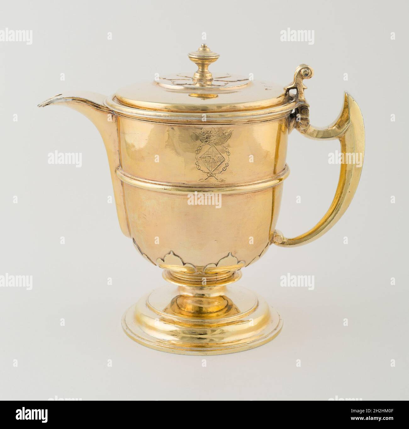Ewer golden hi-res stock photography and images - Alamy