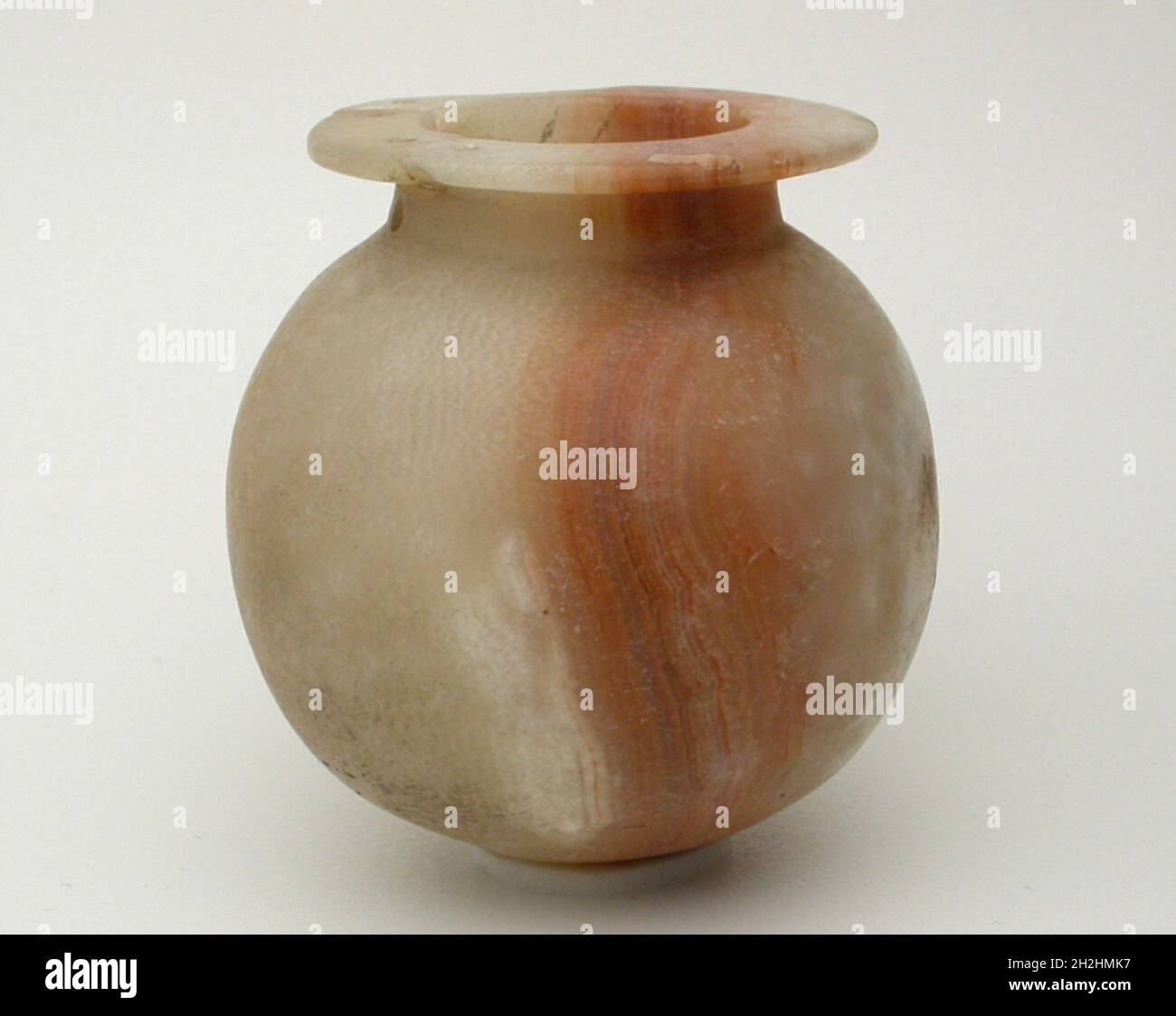 Stone vessel ancient egypt hi-res stock photography and images - Alamy