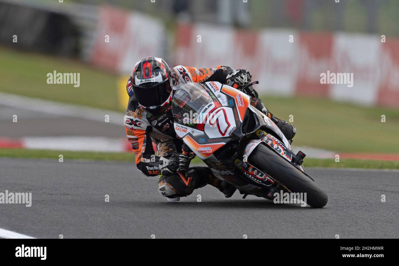 True heroes racing hi-res stock photography and images - Alamy