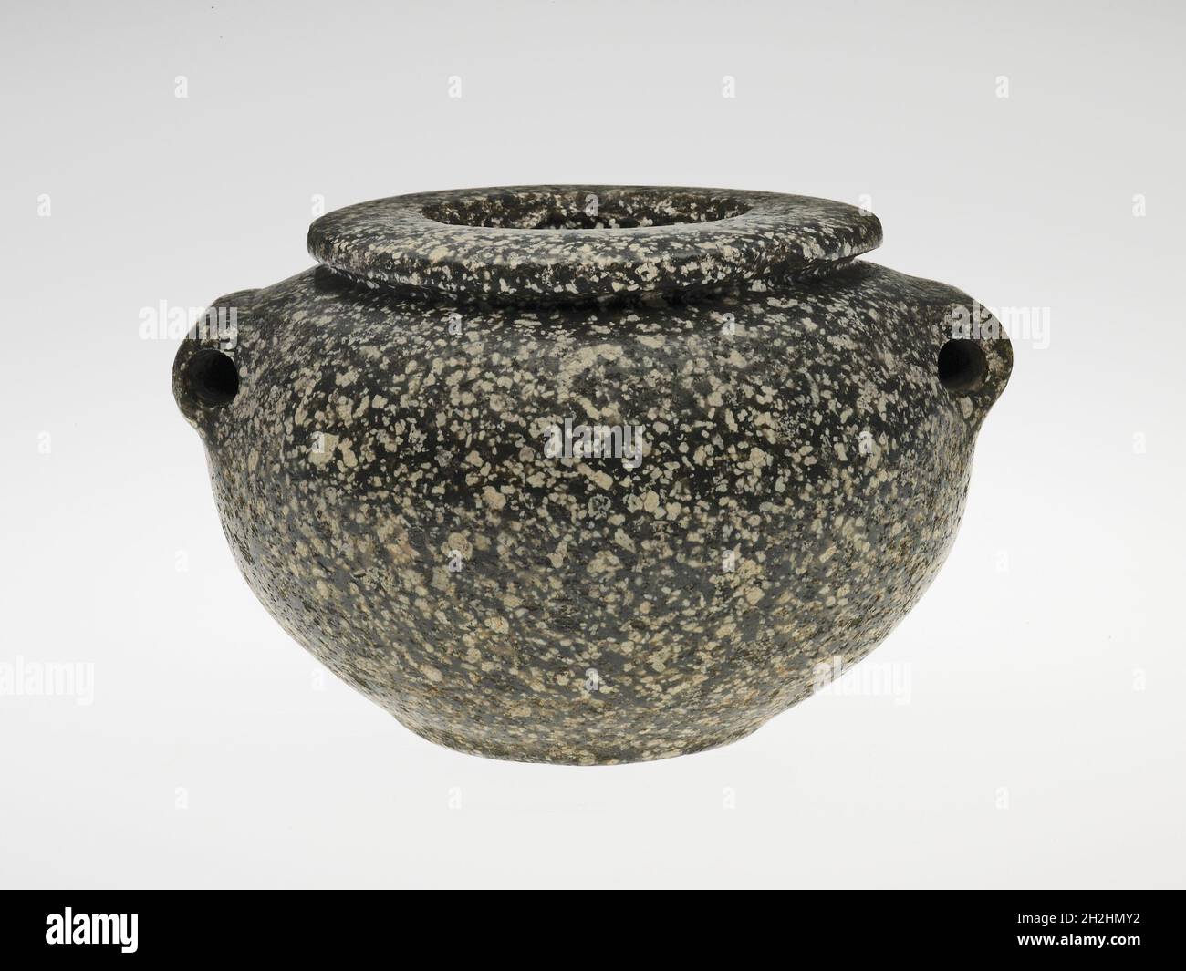 Vessel with Lug Handles, Egypt, Predynastic Period/Old Kingdom (about ...