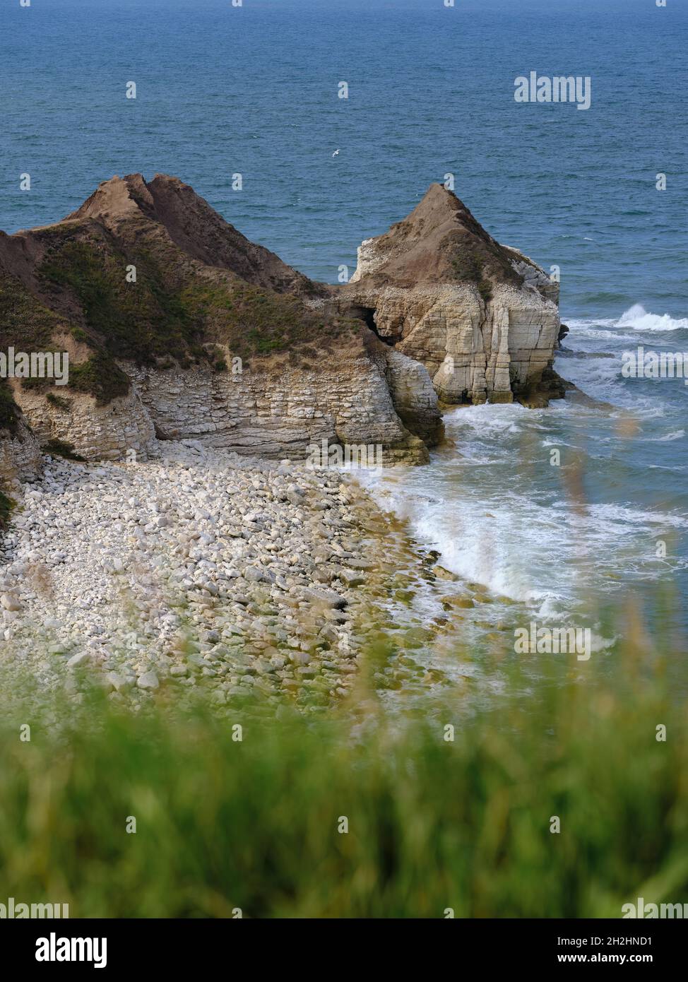 The limestone chalk cliffs coastline and landscape of Thornwick Bay ...